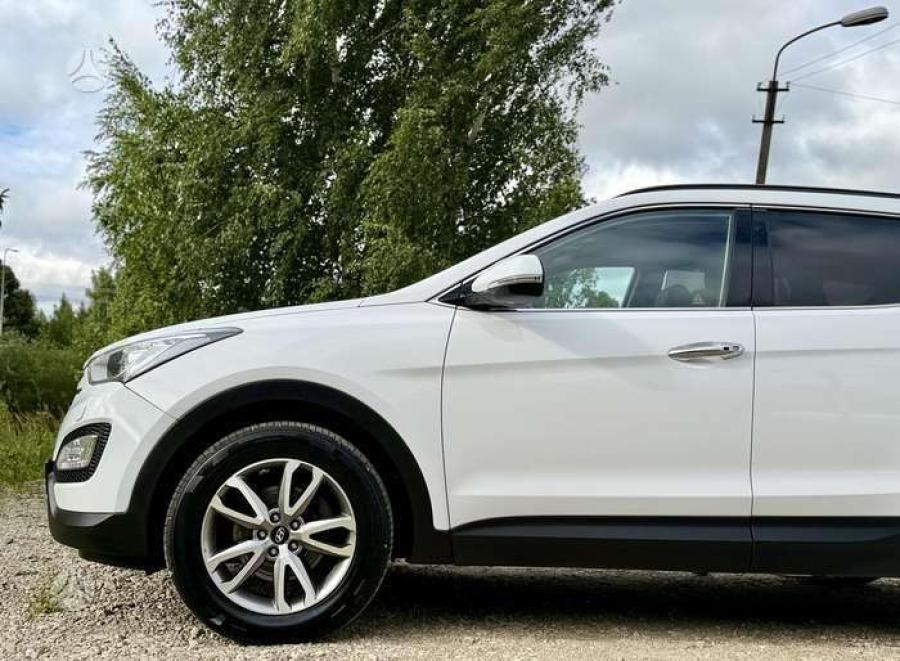 Balts Hyundai Santa Fe 2015 Šauļi, ar dzinēja tilpumu 2.20 L un nobraukumu 195 tūkst. km par 14999 €, foto 12 vietnē AUTOMOTO.COM.LV