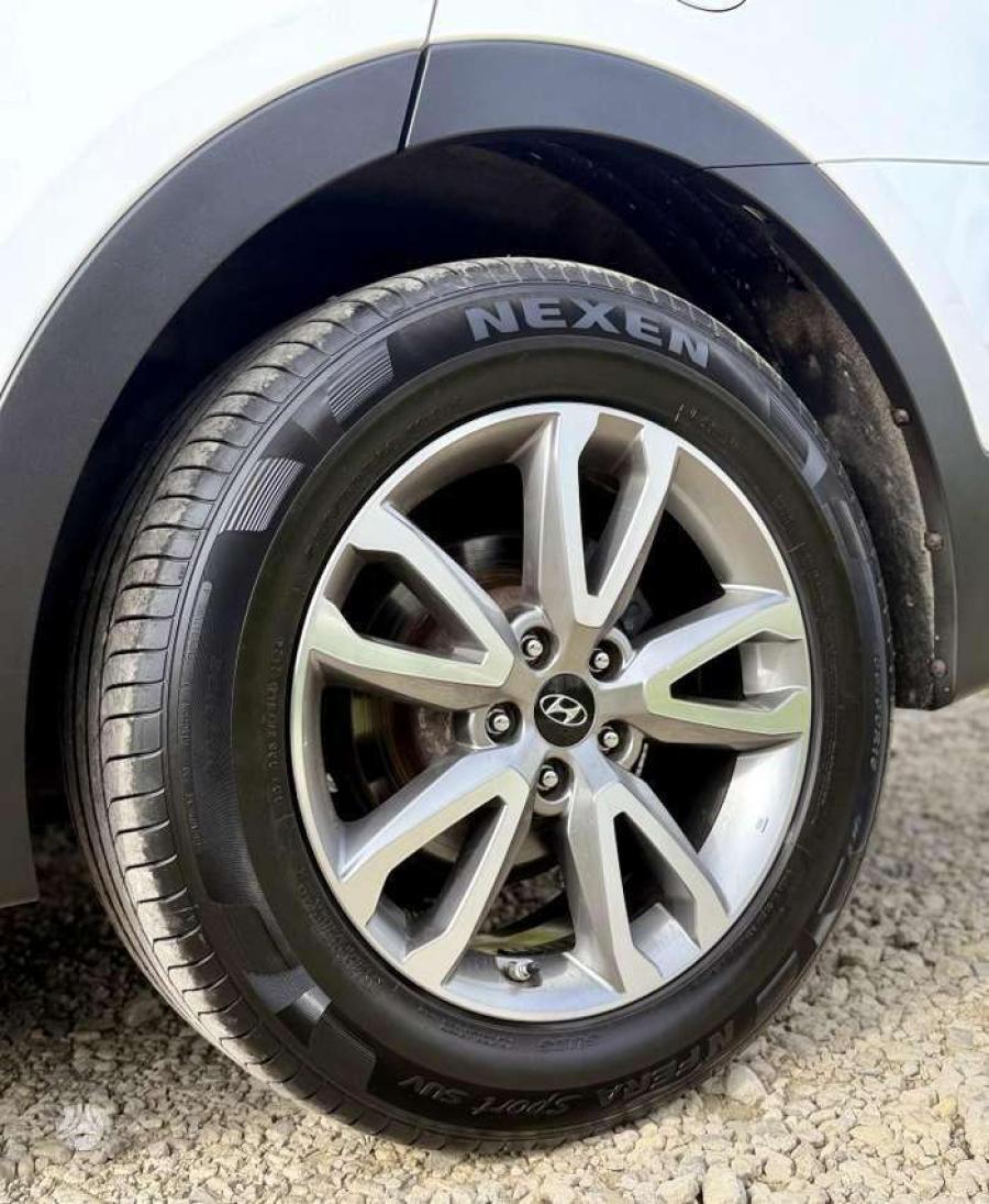 Balts Hyundai Santa Fe 2015 Šauļi, ar dzinēja tilpumu 2.20 L un nobraukumu 195 tūkst. km par 14999 €, foto 22 vietnē AUTOMOTO.COM.LV