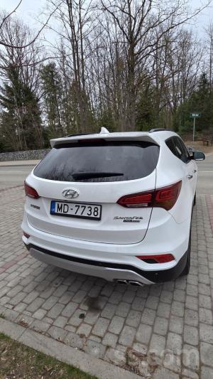 Balts Hyundai Santa Fe 2015 Tukums, ar dzinēja tilpumu 2.20 L un nobraukumu 255 tūkst. km par 12000 €, foto 3 vietnē AUTOMOTO.COM.LV