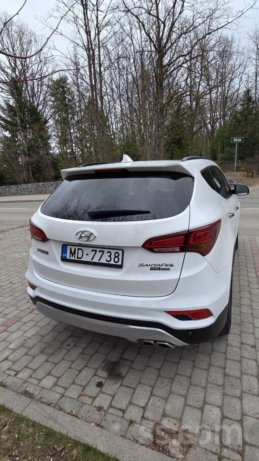 Balts Hyundai Santa Fe 2015 Tukums, ar dzinēja tilpumu 2.20 L un nobraukumu 255 tūkst. km par 12000 €, foto 3 vietnē AUTOMOTO.COM.LV