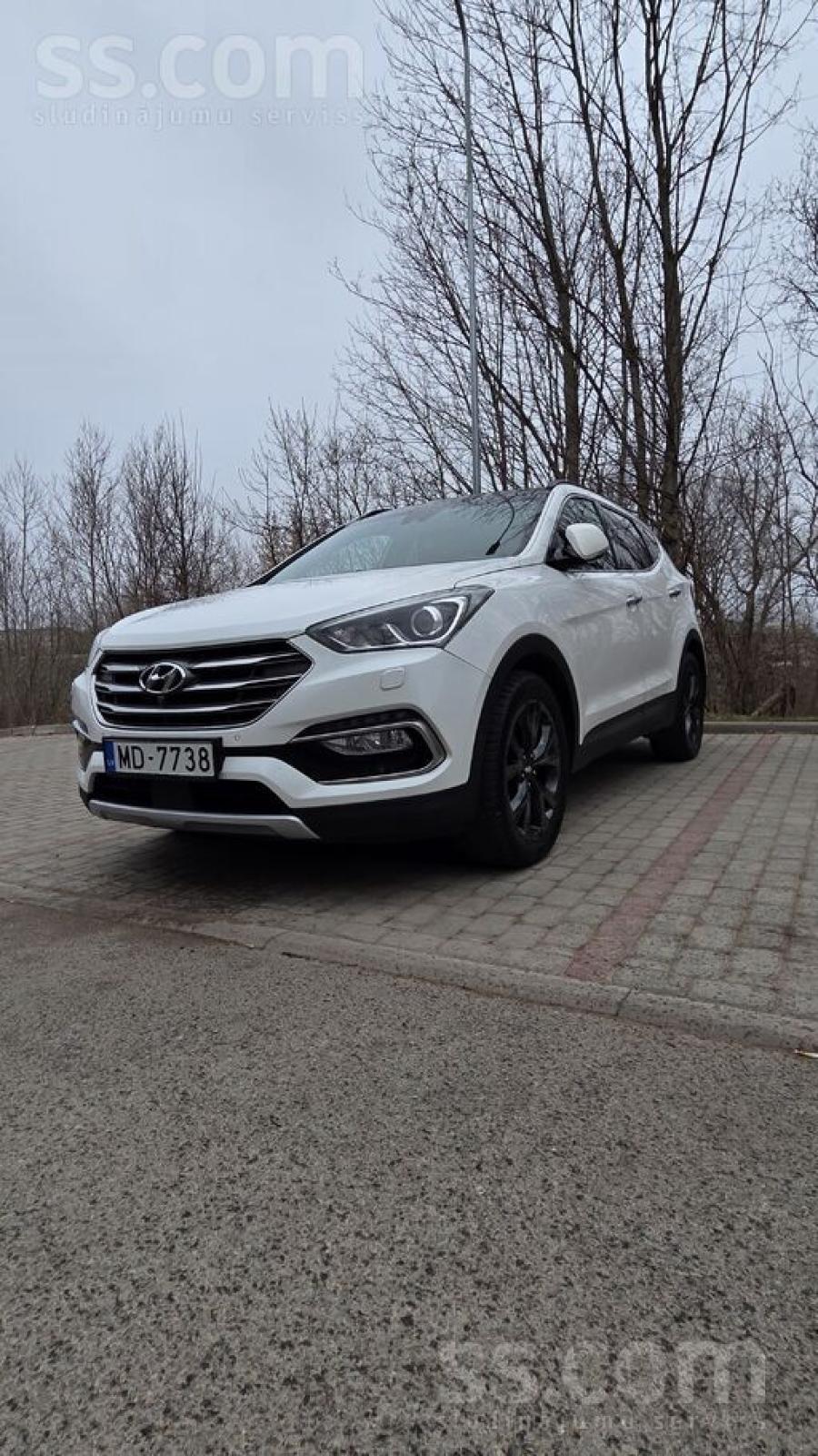 Balts Hyundai Santa Fe 2015 Tukums, ar dzinēja tilpumu 2.20 L un nobraukumu 255 tūkst. km par 12000 €, foto 4 vietnē AUTOMOTO.COM.LV