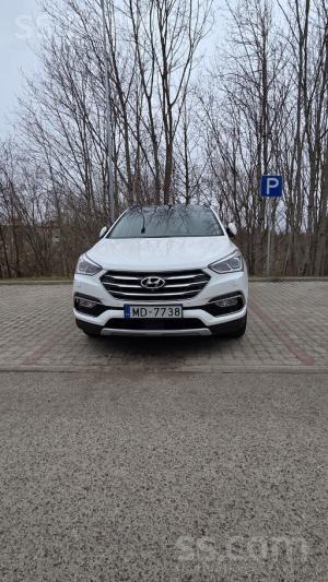 Balts Hyundai Santa Fe 2015 Tukums, ar dzinēja tilpumu 2.20 L un nobraukumu 255 tūkst. km par 12000 €, foto 5 vietnē AUTOMOTO.COM.LV