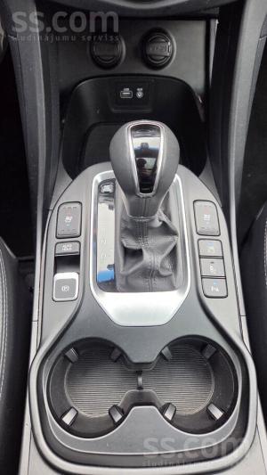 Balts Hyundai Santa Fe 2015 Tukums, ar dzinēja tilpumu 2.20 L un nobraukumu 255 tūkst. km par 12000 €, foto 10 vietnē AUTOMOTO.COM.LV
