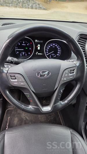 Balts Hyundai Santa Fe 2015 Tukums, ar dzinēja tilpumu 2.20 L un nobraukumu 255 tūkst. km par 12000 €, foto 11 vietnē AUTOMOTO.COM.LV
