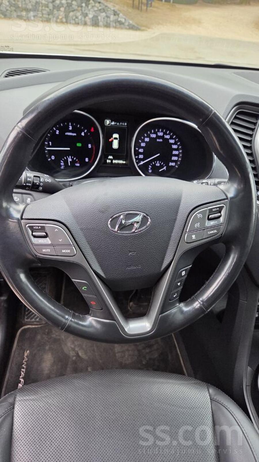 Balts Hyundai Santa Fe 2015 Tukums, ar dzinēja tilpumu 2.20 L un nobraukumu 255 tūkst. km par 12000 €, foto 11 vietnē AUTOMOTO.COM.LV