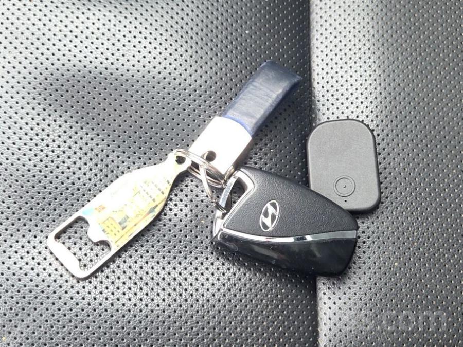 Balts Hyundai Santa Fe 2015 Tukums, ar dzinēja tilpumu 2.20 L un nobraukumu 255 tūkst. km par 12000 €, foto 14 vietnē AUTOMOTO.COM.LV