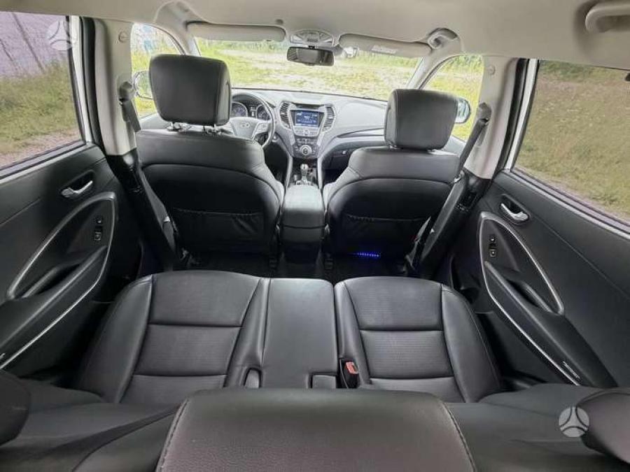 Balts Hyundai Santa Fe 2015 Šauļi, ar dzinēja tilpumu 2.20 L un nobraukumu 195 tūkst. km par 14999 €, foto 35 vietnē AUTOMOTO.COM.LV