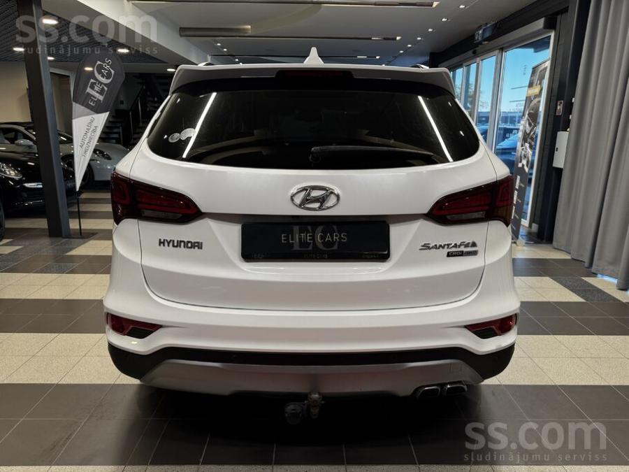 Balts Hyundai Santa Fe 2016 Rīga, ar dzinēja tilpumu 2.20 L un nobraukumu 199 tūkst. km par 12990 €, foto 5 vietnē AUTOMOTO.COM.LV
