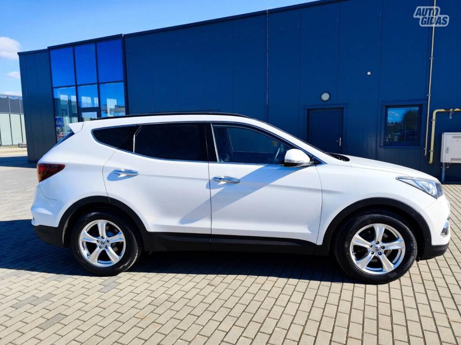 Balts Hyundai Santa Fe 2016 Šauļi, ar dzinēja tilpumu 2.20 L un nobraukumu 197 tūkst. km par 14500 €, foto 8 vietnē AUTOMOTO.COM.LV