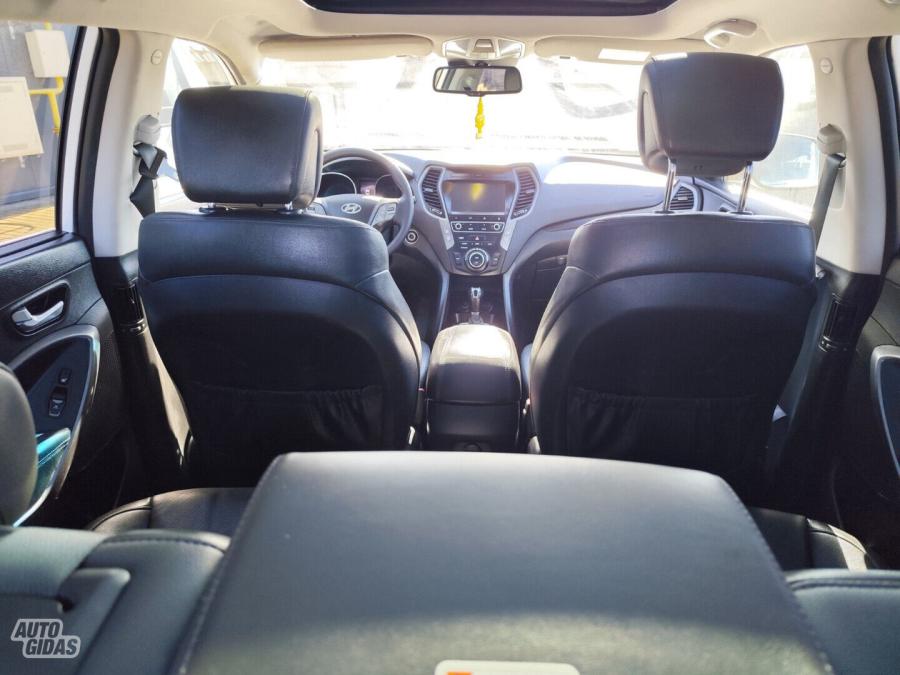 Balts Hyundai Santa Fe 2016 Šauļi, ar dzinēja tilpumu 2.20 L un nobraukumu 197 tūkst. km par 14500 €, foto 18 vietnē AUTOMOTO.COM.LV
