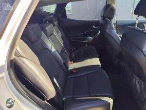 Balts Hyundai Santa Fe 2016 Šauļi, ar dzinēja tilpumu 2.20 L un nobraukumu 197 tūkst. km par 14500 €, foto 25 vietnē AUTOMOTO.COM.LV