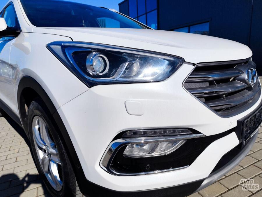 Balts Hyundai Santa Fe 2016 Šauļi, ar dzinēja tilpumu 2.20 L un nobraukumu 197 tūkst. km par 14500 €, foto 28 vietnē AUTOMOTO.COM.LV