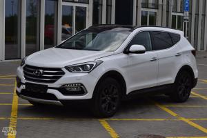 White Hyundai Santa Fe 2016 in Vilnius, with an engine capacity of 2.20 L and mileage of 196 thousand km for 13500 €, photo  on AUTOMOTO.COM.LV