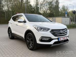 Белый Хендай Санта Фе 2016 в Лиепая, объемом двигателя 2.20 л и пробегом 207 тыс. км за 10400 €, фото 4 на AUTOMOTO.COM.LV