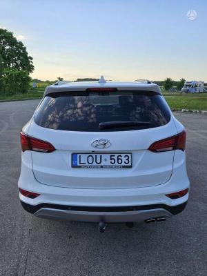 Balts Hyundai Santa Fe 2016 Panevēža, ar dzinēja tilpumu 2.20 L un nobraukumu 259 tūkst. km par 12900 €, foto 5 vietnē AUTOMOTO.COM.LV
