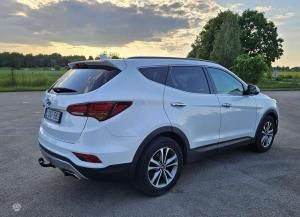 Balts Hyundai Santa Fe 2016 Panevēža, ar dzinēja tilpumu 2.20 L un nobraukumu 259 tūkst. km par 12900 €, foto 6 vietnē AUTOMOTO.COM.LV