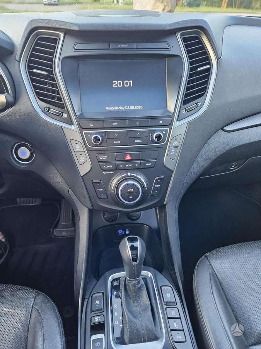 Balts Hyundai Santa Fe 2016 Panevēža, ar dzinēja tilpumu 2.20 L un nobraukumu 259 tūkst. km par 12900 €, foto 11 vietnē AUTOMOTO.COM.LV