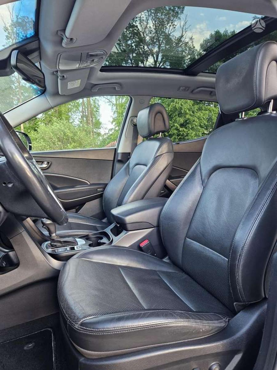 Balts Hyundai Santa Fe 2016 Panevēža, ar dzinēja tilpumu 2.20 L un nobraukumu 259 tūkst. km par 12900 €, foto 17 vietnē AUTOMOTO.COM.LV