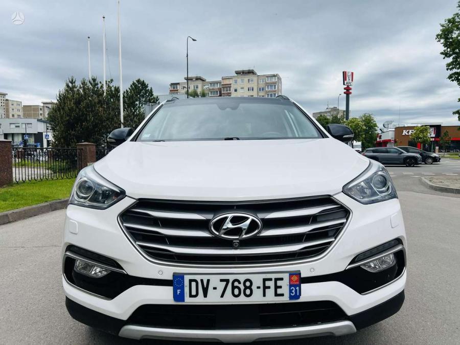 Balts Hyundai Santa Fe 2016 Kauņa, ar dzinēja tilpumu 2.20 L un nobraukumu 228 tūkst. km par 12500 €, foto 7 vietnē AUTOMOTO.COM.LV
