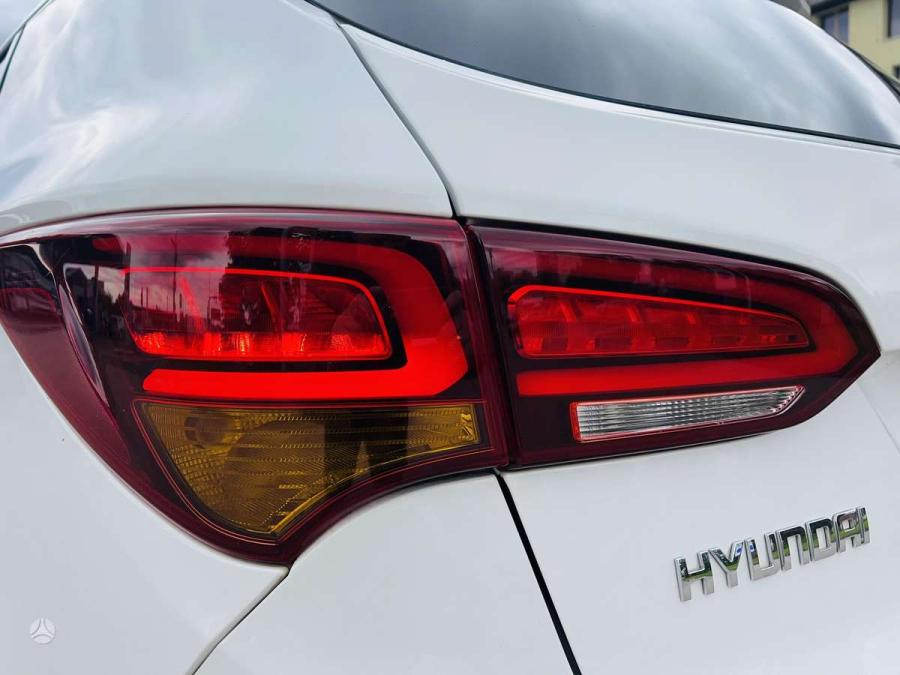 Balts Hyundai Santa Fe 2016 Kauņa, ar dzinēja tilpumu 2.20 L un nobraukumu 228 tūkst. km par 12500 €, foto 13 vietnē AUTOMOTO.COM.LV