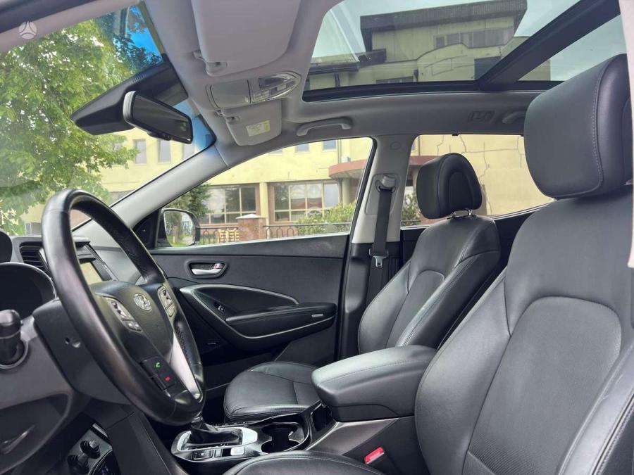 Balts Hyundai Santa Fe 2016 Kauņa, ar dzinēja tilpumu 2.20 L un nobraukumu 228 tūkst. km par 12500 €, foto 22 vietnē AUTOMOTO.COM.LV