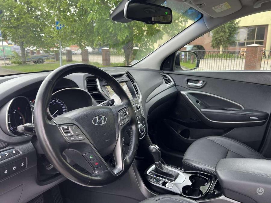 Balts Hyundai Santa Fe 2016 Kauņa, ar dzinēja tilpumu 2.20 L un nobraukumu 228 tūkst. km par 12500 €, foto 23 vietnē AUTOMOTO.COM.LV