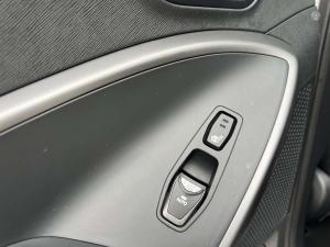 Balts Hyundai Santa Fe 2016 Kauņa, ar dzinēja tilpumu 2.20 L un nobraukumu 228 tūkst. km par 12500 €, foto 31 vietnē AUTOMOTO.COM.LV