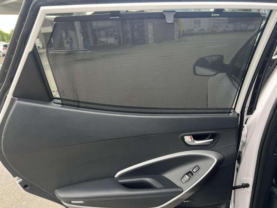 Balts Hyundai Santa Fe 2016 Kauņa, ar dzinēja tilpumu 2.20 L un nobraukumu 228 tūkst. km par 12500 €, foto 32 vietnē AUTOMOTO.COM.LV