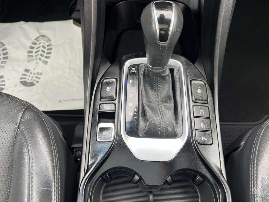 Balts Hyundai Santa Fe 2016 Kauņa, ar dzinēja tilpumu 2.20 L un nobraukumu 228 tūkst. km par 12500 €, foto 34 vietnē AUTOMOTO.COM.LV