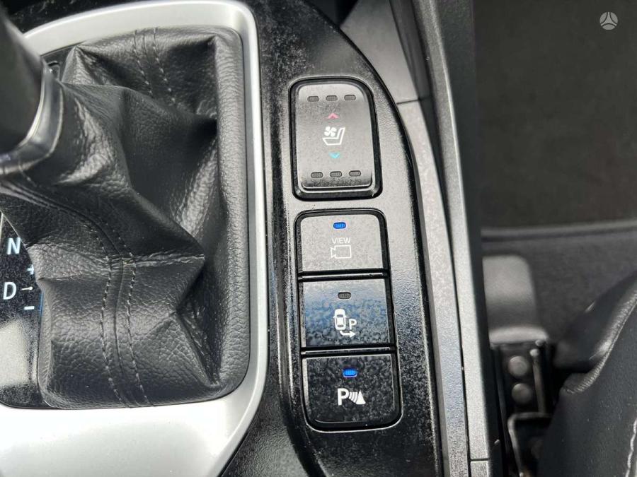 Balts Hyundai Santa Fe 2016 Kauņa, ar dzinēja tilpumu 2.20 L un nobraukumu 228 tūkst. km par 12500 €, foto 38 vietnē AUTOMOTO.COM.LV