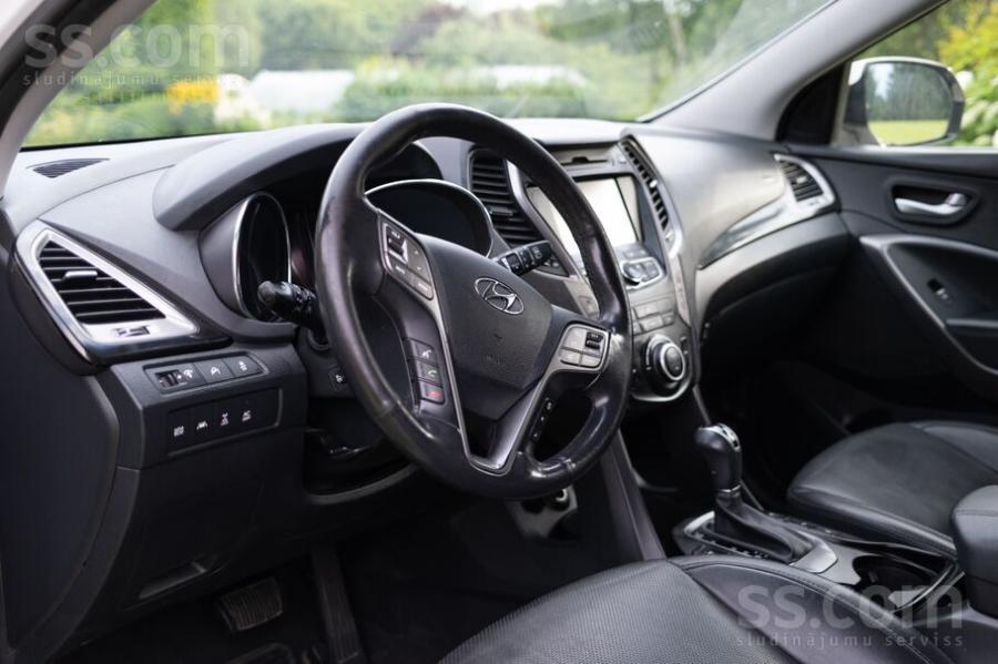 Balts Hyundai Santa Fe 2016 Rīga, ar dzinēja tilpumu 2.20 L un nobraukumu 251 tūkst. km par 10800 €, foto 9 vietnē AUTOMOTO.COM.LV