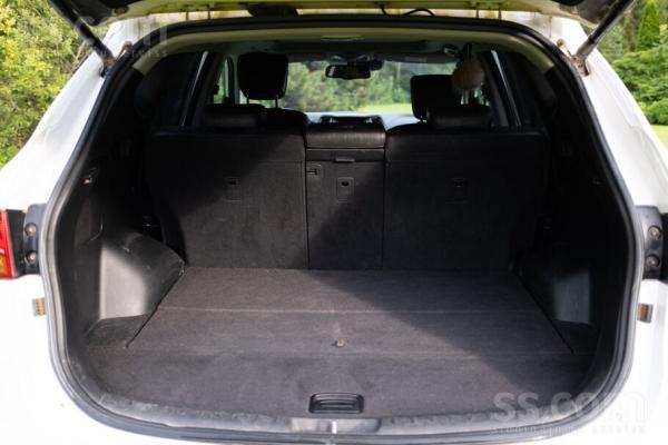 Balts Hyundai Santa Fe 2016 Rīga, ar dzinēja tilpumu 2.20 L un nobraukumu 251 tūkst. km par 10800 €, foto 9 vietnē AUTOMOTO.COM.LV