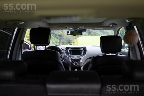 Balts Hyundai Santa Fe 2016 Rīga, ar dzinēja tilpumu 2.20 L un nobraukumu 251 tūkst. km par 10800 €, foto 10 vietnē AUTOMOTO.COM.LV