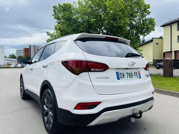 Balts Hyundai Santa Fe 2016 Kauņa, ar dzinēja tilpumu 2.20 L un nobraukumu 225 tūkst. km par 12500 €, foto 2 vietnē AUTOMOTO.COM.LV