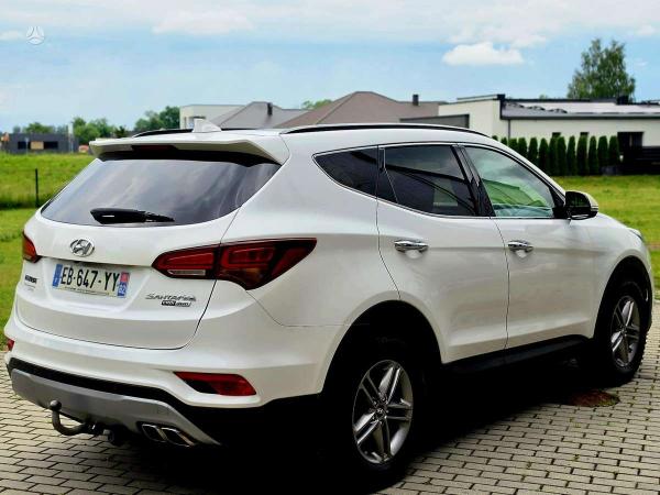 Balts Hyundai Santa Fe 2016 Tauragė, ar dzinēja tilpumu 2.20 L un nobraukumu 238 tūkst. km par 12300 €, foto 7 vietnē AUTOMOTO.COM.LV