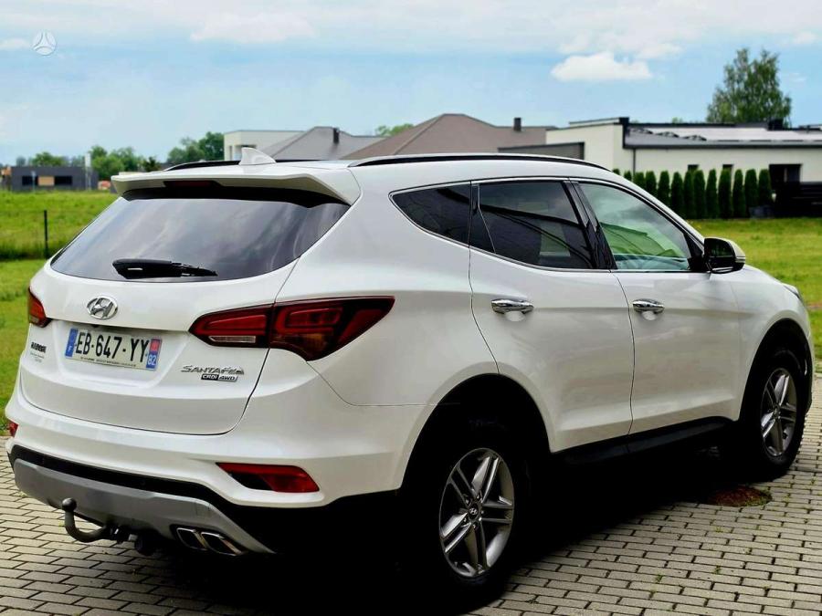 Balts Hyundai Santa Fe 2016 Tauragė, ar dzinēja tilpumu 2.20 L un nobraukumu 238 tūkst. km par 12300 €, foto 8 vietnē AUTOMOTO.COM.LV