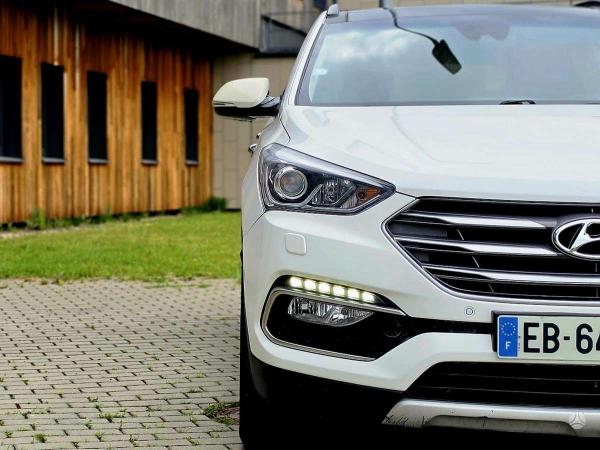 Balts Hyundai Santa Fe 2016 Tauragė, ar dzinēja tilpumu 2.20 L un nobraukumu 238 tūkst. km par 12300 €, foto 9 vietnē AUTOMOTO.COM.LV