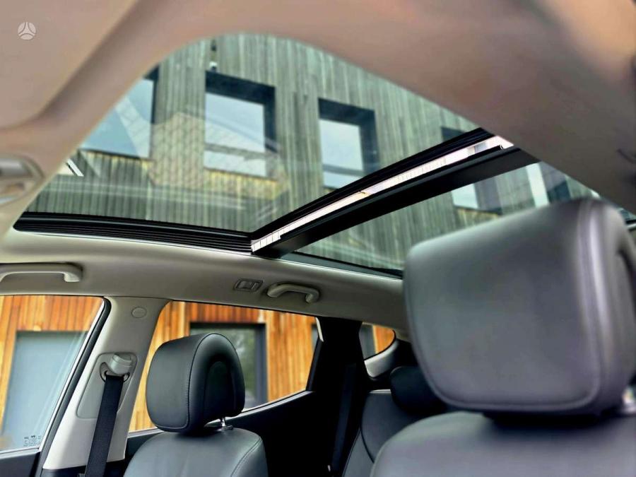 Balts Hyundai Santa Fe 2016 Tauragė, ar dzinēja tilpumu 2.20 L un nobraukumu 238 tūkst. km par 12300 €, foto 22 vietnē AUTOMOTO.COM.LV