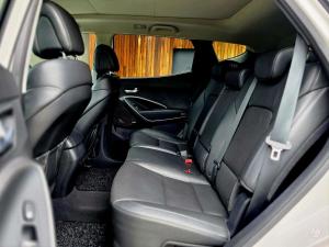 Balts Hyundai Santa Fe 2016 Tauragė, ar dzinēja tilpumu 2.20 L un nobraukumu 238 tūkst. km par 12300 €, foto 38 vietnē AUTOMOTO.COM.LV