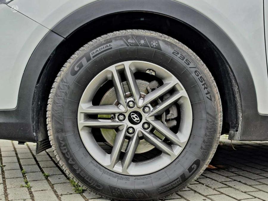 Balts Hyundai Santa Fe 2016 Tauragė, ar dzinēja tilpumu 2.20 L un nobraukumu 238 tūkst. km par 12300 €, foto 41 vietnē AUTOMOTO.COM.LV