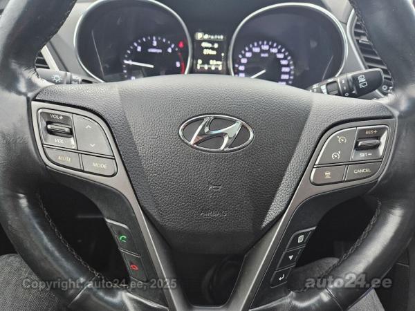 Balts Hyundai Santa Fe 2017 Tallina, ar dzinēja tilpumu 2.20 L un nobraukumu 200 tūkst. km par 17900 €, foto 11 vietnē AUTOMOTO.COM.LV