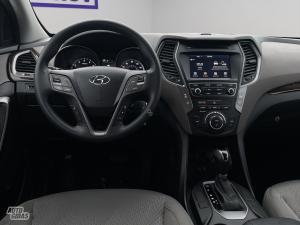 White Hyundai Santa Fe 2017 in Vilnius, with an engine capacity of 2.40 L and mileage of 88 thousand km for 13499 €, photo 12 on AUTOMOTO.COM.LV