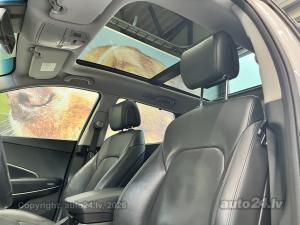 White Hyundai Santa Fe 2017 in Tallinn, with an engine capacity of 2.20 L and mileage of 195 thousand km for 16300 €, photo 11 on AUTOMOTO.COM.LV