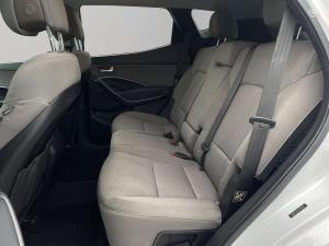 Balts Hyundai Santa Fe 2017 Viļņa, ar dzinēja tilpumu 2.40 L un nobraukumu 88 tūkst. km par 10999 €, foto 10 vietnē AUTOMOTO.COM.LV