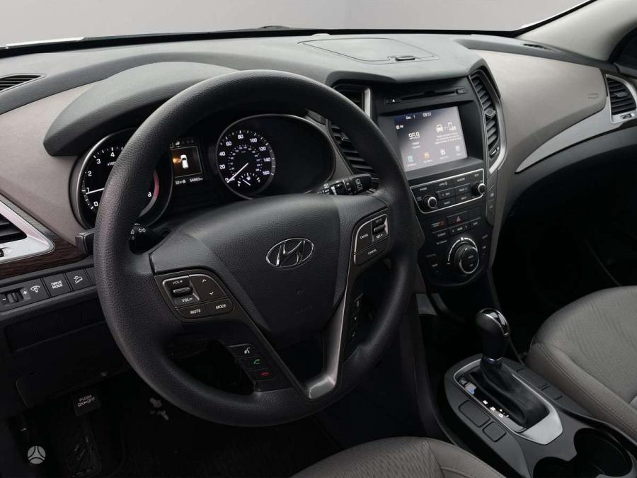 Balts Hyundai Santa Fe 2017 Viļņa, ar dzinēja tilpumu 2.40 L un nobraukumu 88 tūkst. km par 10999 €, foto 14 vietnē AUTOMOTO.COM.LV