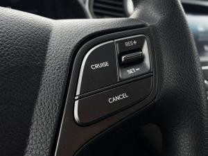 Balts Hyundai Santa Fe 2017 Viļņa, ar dzinēja tilpumu 2.40 L un nobraukumu 88 tūkst. km par 10999 €, foto 16 vietnē AUTOMOTO.COM.LV