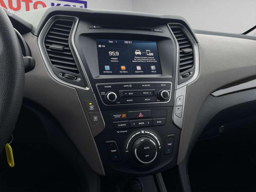 Balts Hyundai Santa Fe 2017 Viļņa, ar dzinēja tilpumu 2.40 L un nobraukumu 88 tūkst. km par 10999 €, foto 18 vietnē AUTOMOTO.COM.LV