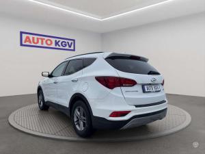 White Hyundai Santa Fe 2017 in Vilnius, with an engine capacity of 2.40 L and mileage of 88 thousand km for 10999 €, photo 4 on AUTOMOTO.COM.LV