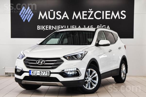 White Hyundai Santa Fe 2017 in Riga, with an engine capacity of 2.20 L and mileage of 113 thousand km for 14990 €, photo 1 on AUTOMOTO.COM.LV