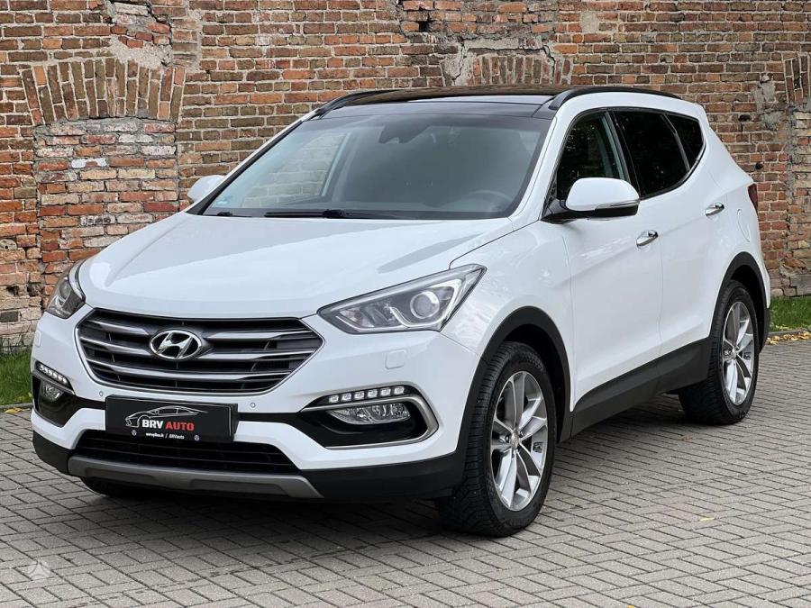 White Hyundai Santa Fe 2017 in Kedainiai, with an engine capacity of 2.20 L and mileage of 123 thousand km for 14750 €, photo 3 on AUTOMOTO.COM.LV